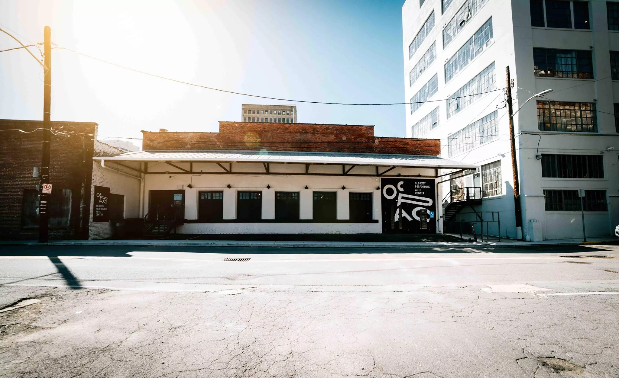 Curated Happy Hours, Events, & Live Music in Knoxville!